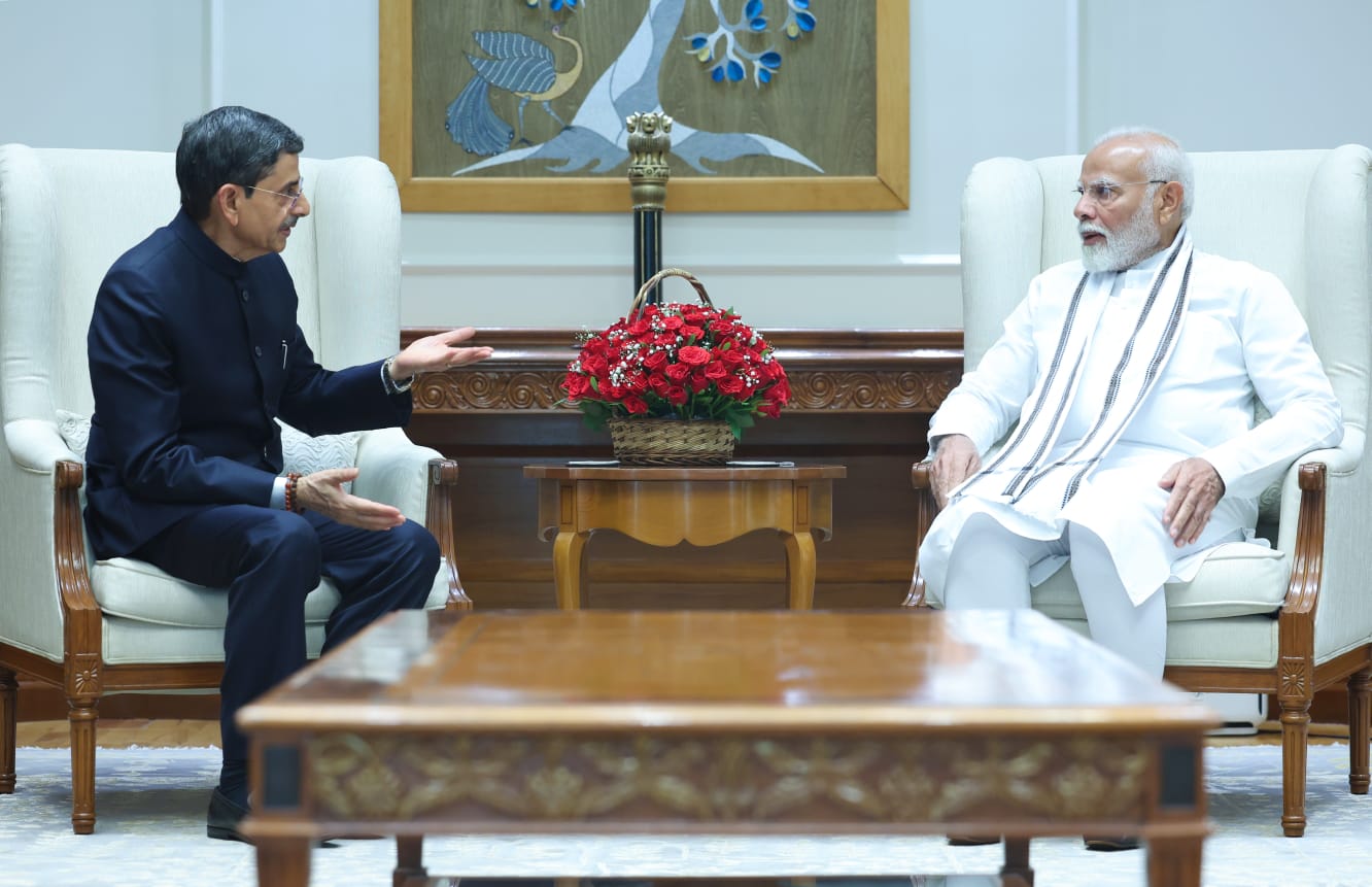 Governor RN Ravi meets Modi - News Today | First with the news