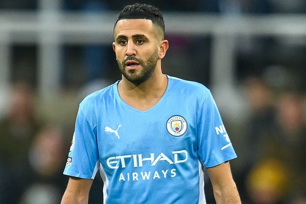 Riyad Mahrez signs new Manchester City contract - News Today | First ...