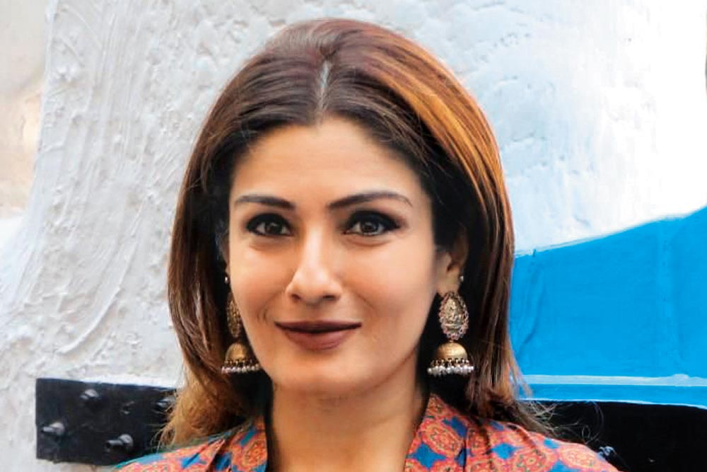 Raveena Tandon wraps shoot of film ‘Patna Shukla’ - News Today | First ...